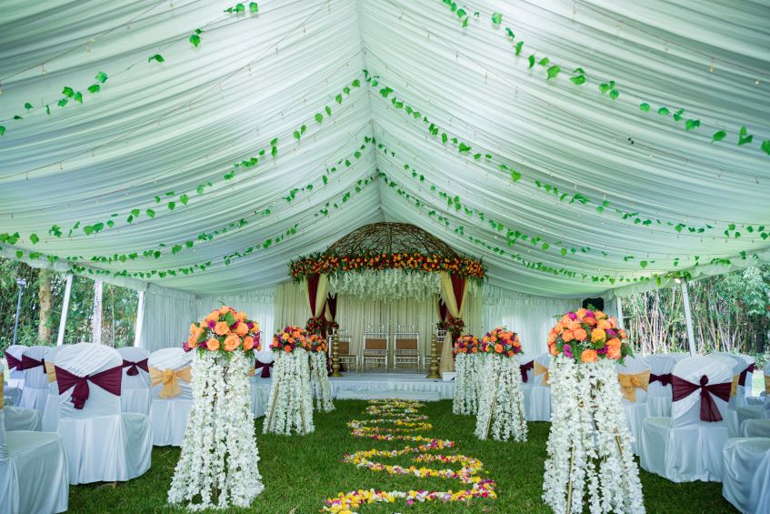 Weatherproof Your Love: Outdoor Wedding Rain Plans That Work - CV Linens™