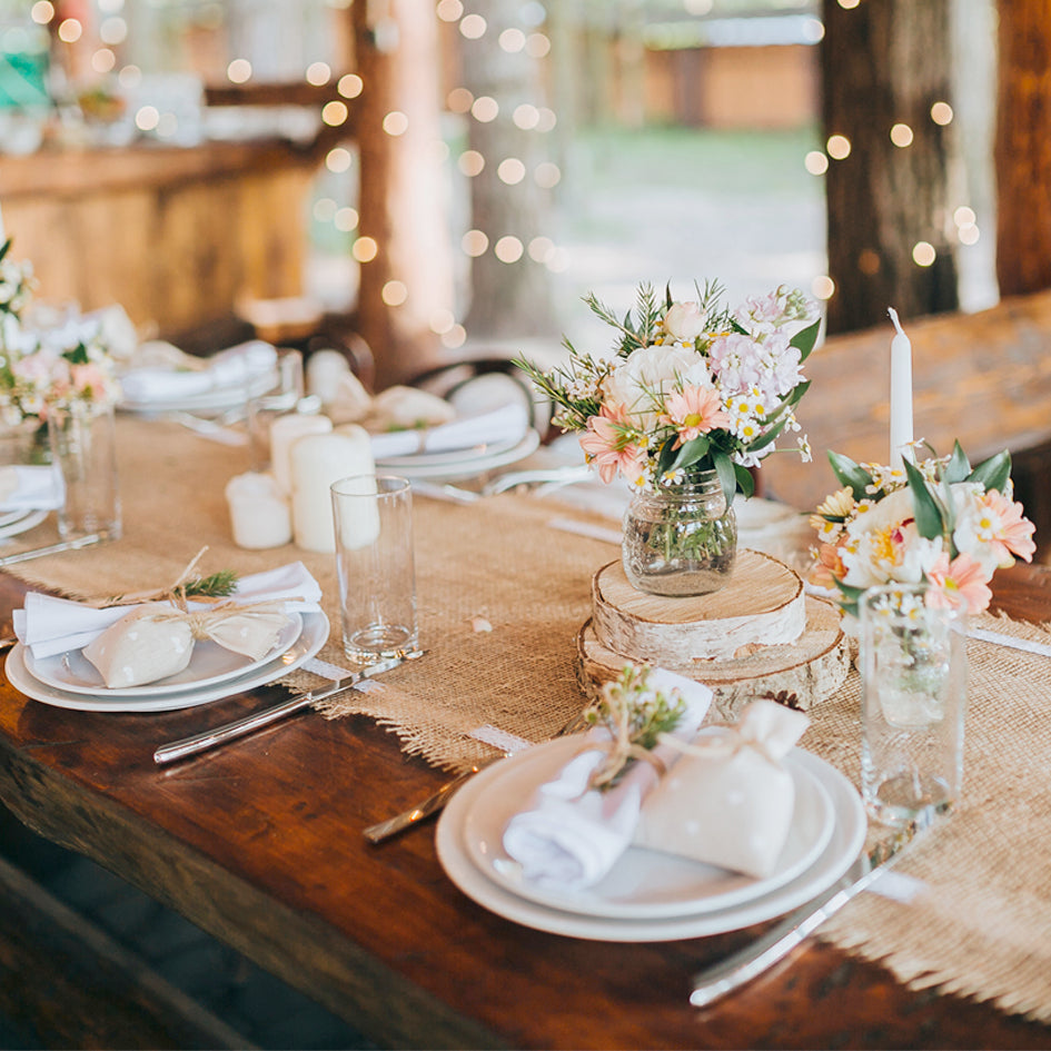 Trend Alert: Burlap Wedding Tablecloths - CV Linens™