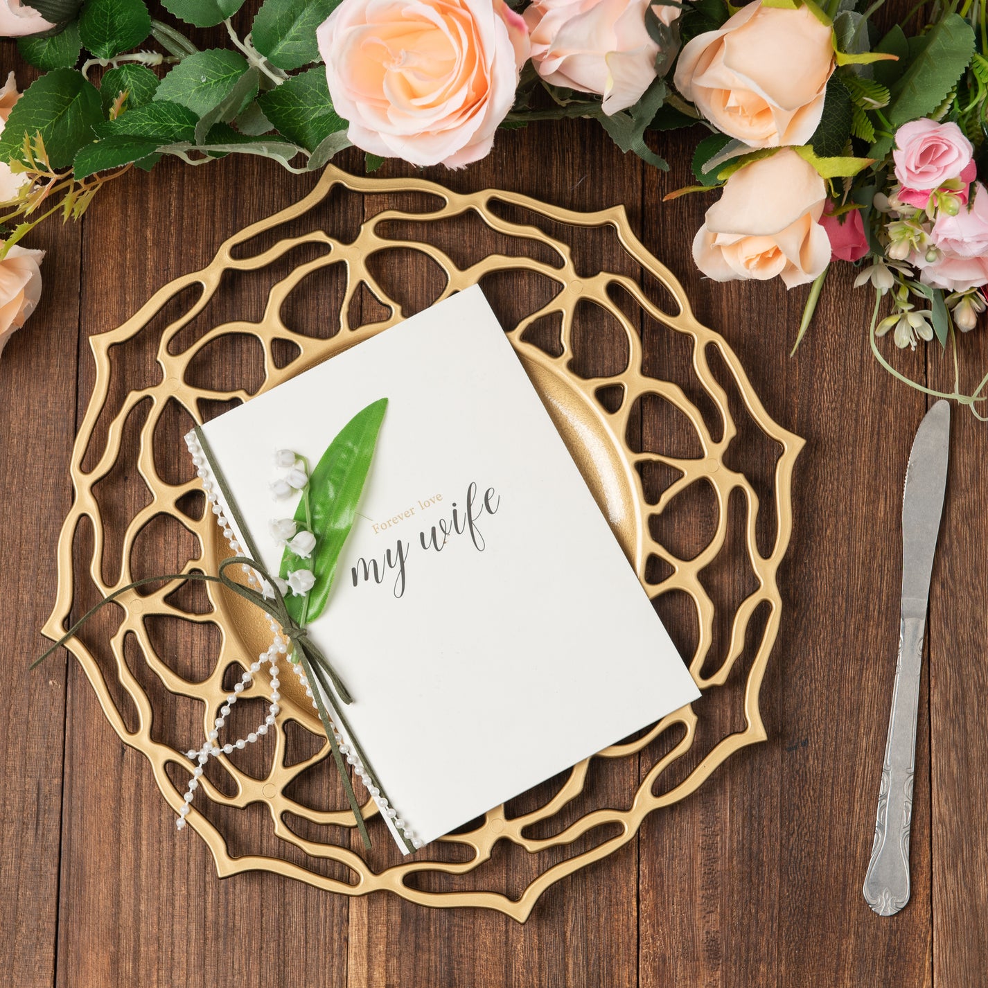 Petal Edge Acrylic Charger Plate Gold– CV Linens