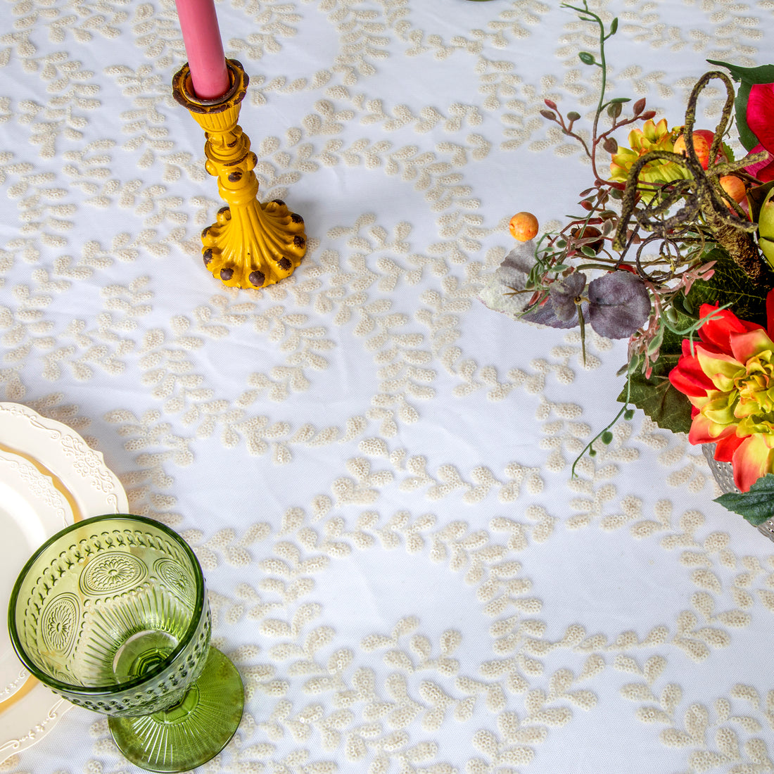 Sequin Vine Tablecloth Overlay 120" Round - Light Ivory/Off White– CV ...